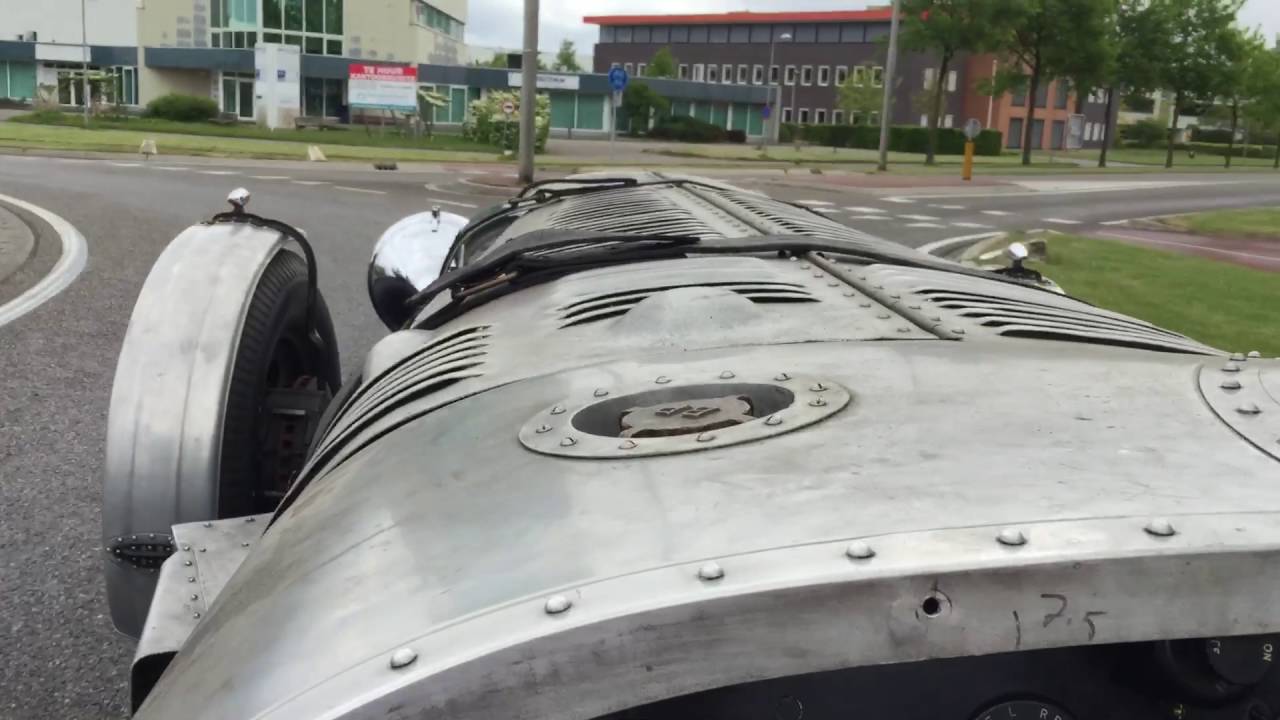 Bentley met Rolce Royce Merlin (27 liter!!) engine - YouTube