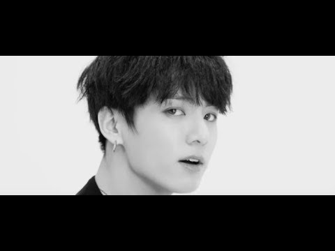 bts “mic drop” but every time they say mic drop it switches to blackpink... (read description)