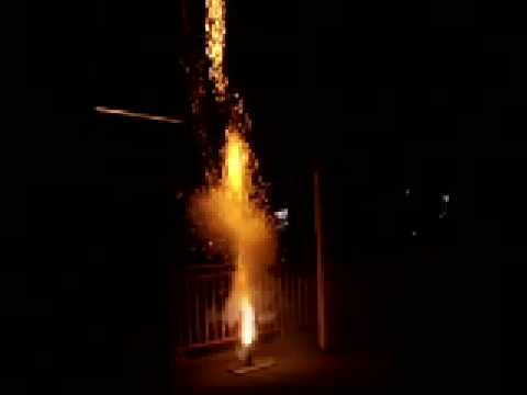 Ρουκετες πυροτεχνηματα- fireworks - YouTube
