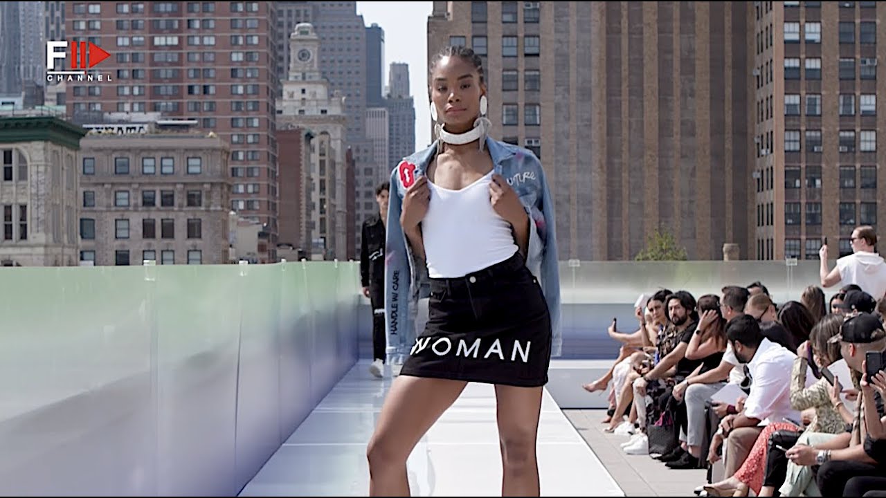 FLYNN ARROW Flying Solo Spring 2022 New York - Fashion Channel - YouTube