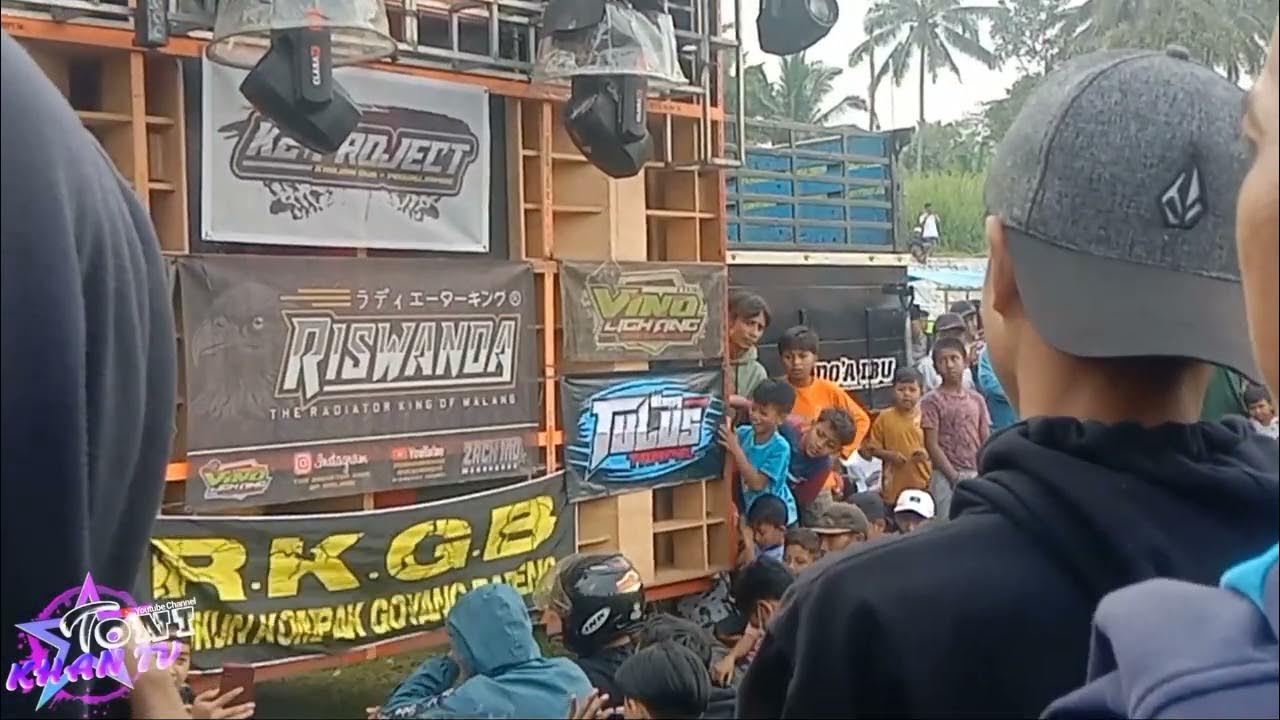 Riswanda cek sound dulu sebelum karnaval pasrujambe - YouTube