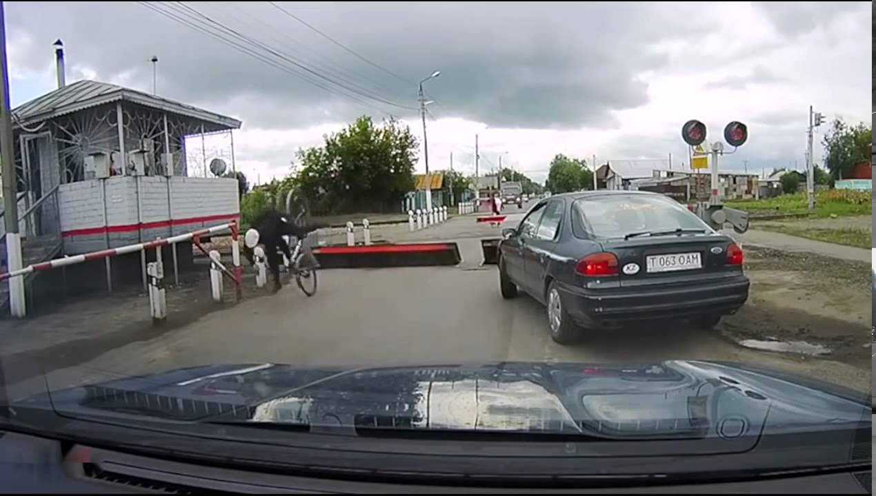 Legendary Dash Cam Fails Compilation Must Watch! - YouTube