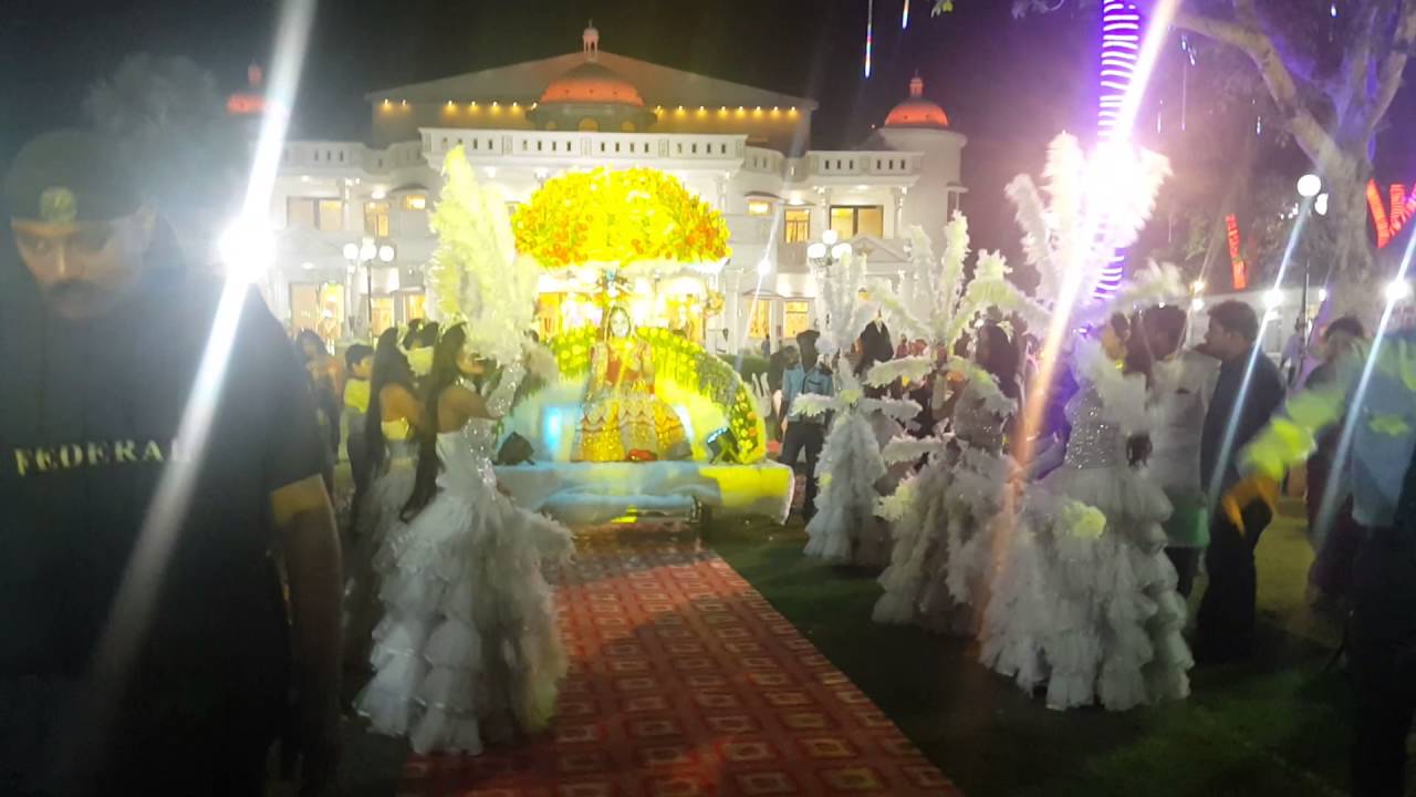 blue spiders dance troup - YouTube