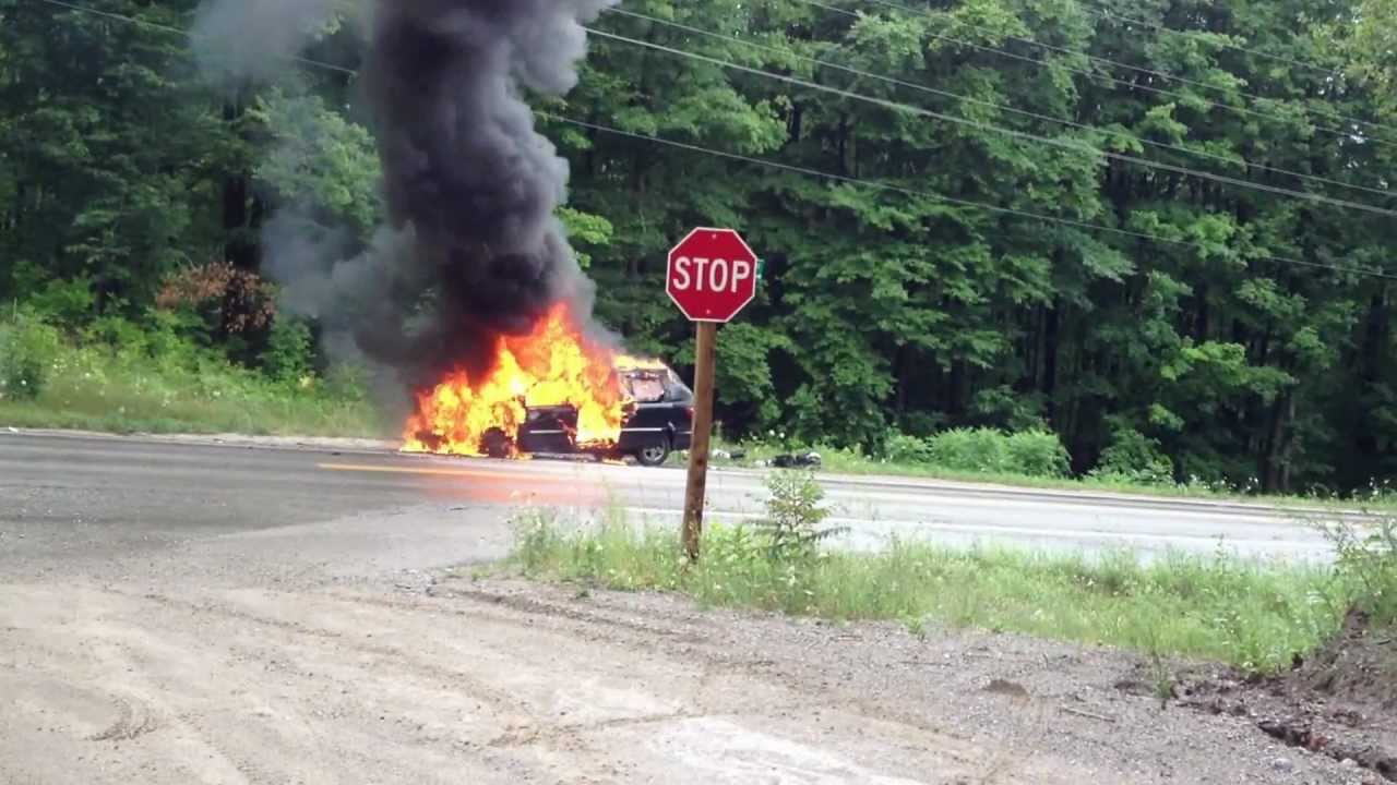 Dodge Grand Caravan Roadside Fire - YouTube