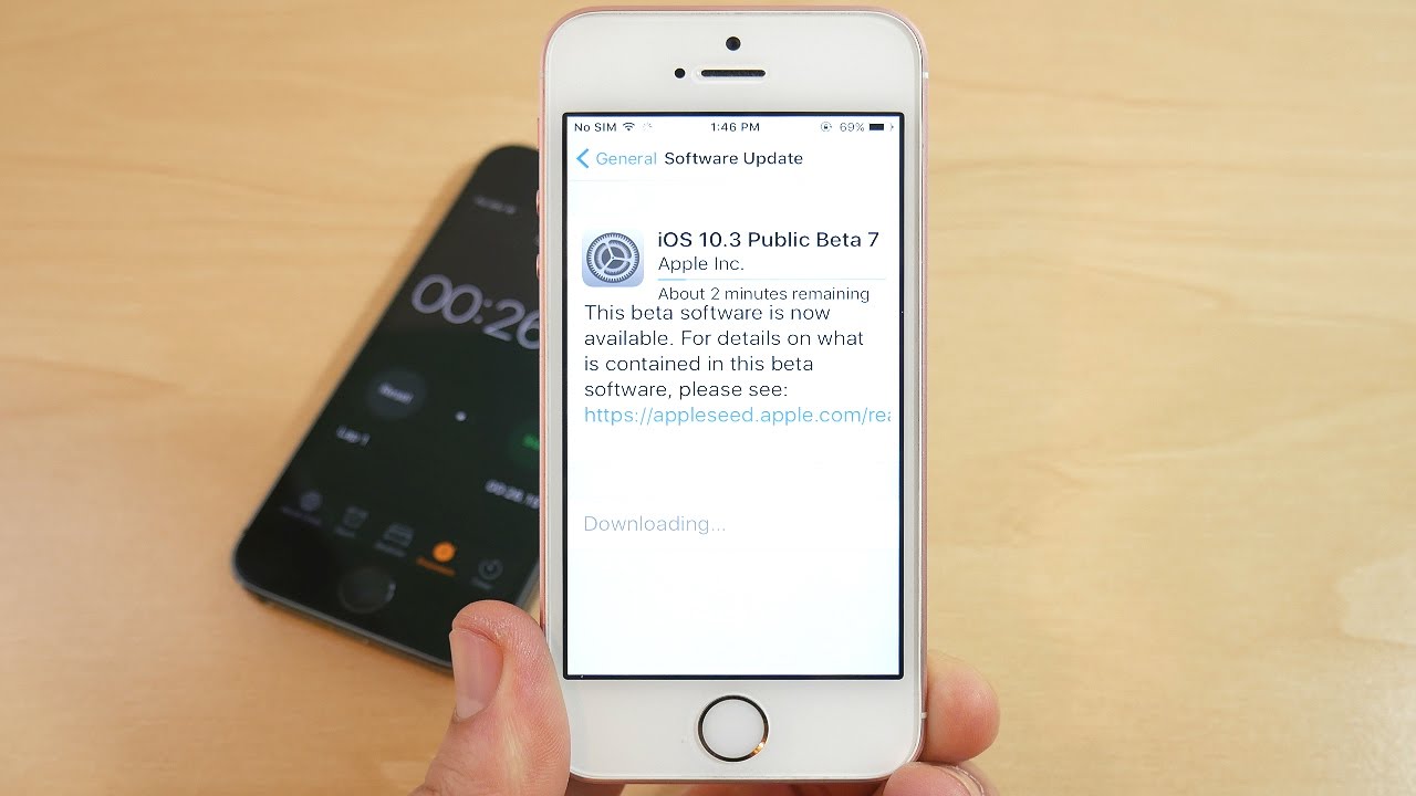iPhone SE iOS 10.3 Beta 7 Review - YouTube