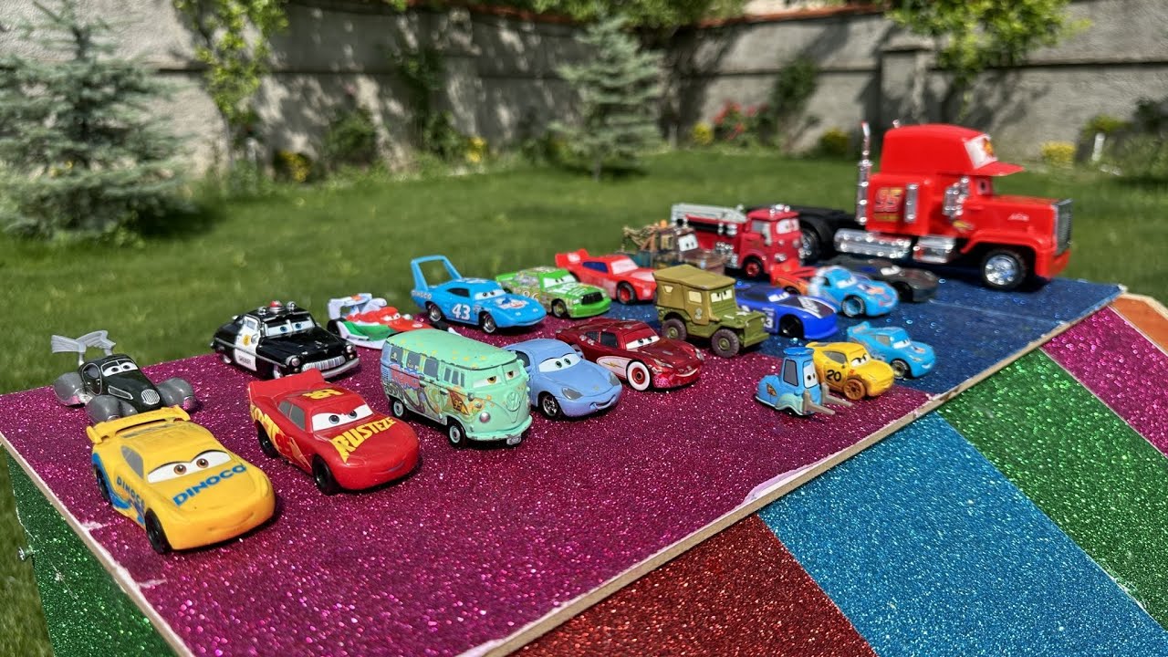 Disney Pixar Cars Fall Into The Water Lightning McQueen, Sally, Mater ...