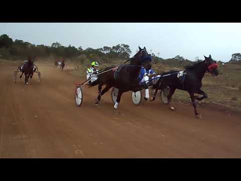 1.diferente.2.08.00.2.d.road.2.09.46.3.ronaldinho.4.w.strass.5.pompeu.
