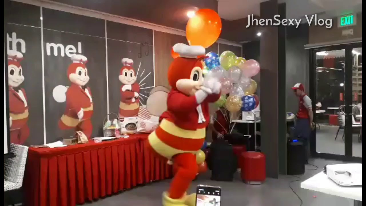 Jollibee dance moves!😂😍 - YouTube