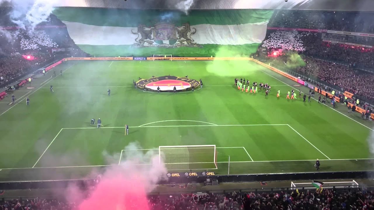 Opkomst spelers sfeeractie spandoek Feyenoord - Ajax 28-10-2015 - YouTube