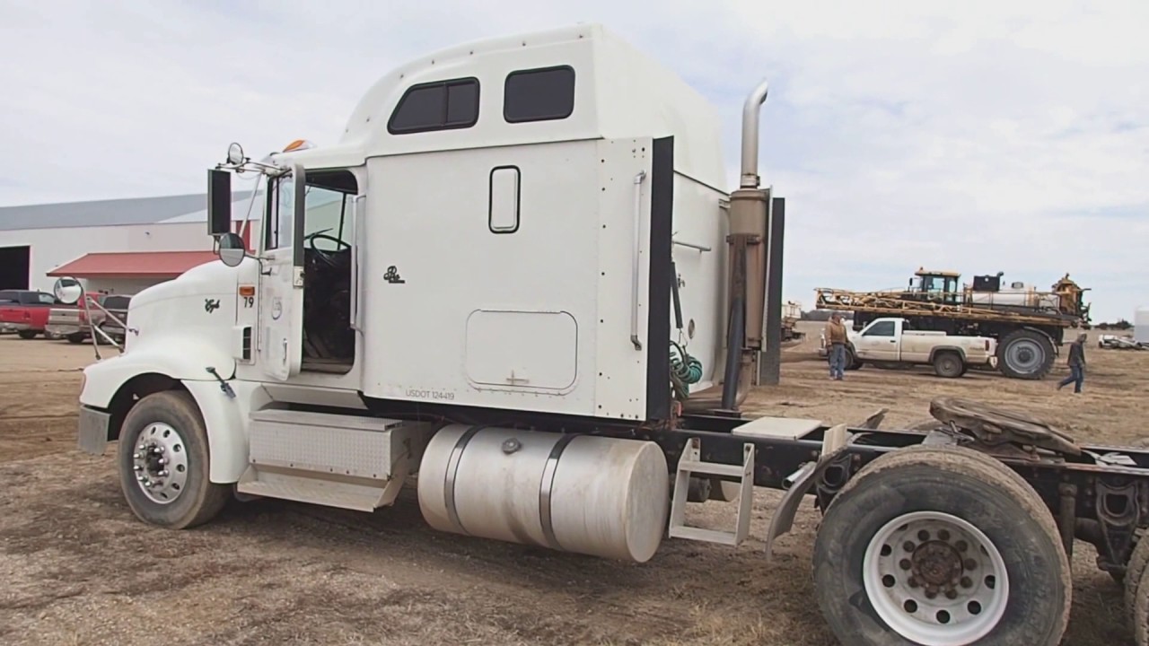 Big Iron Auction 6-14--17 9400 International 12.7 Detroit 10 speed ...