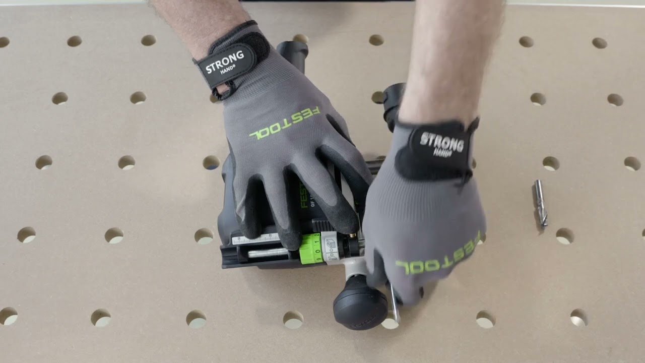 Festool OF 1010 R Router - Quick Guide to Changing the Tool - YouTube