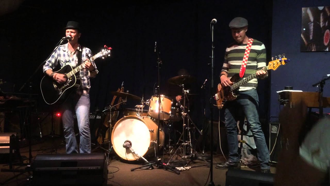 Conrad Walz - Friends & Angels live - YouTube