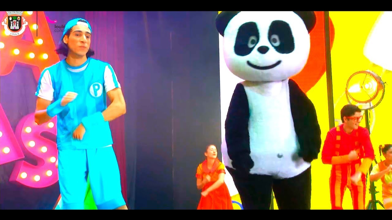 Panda e os Caricas o Musical ao Vivo no Pavilhão Municipal de Loulé ...