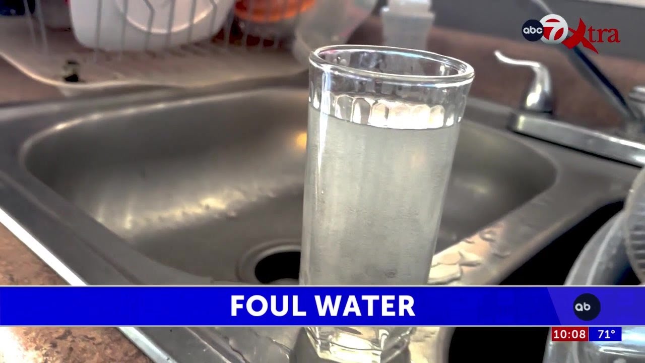 Foul water smell for Sunland Park homeowners - YouTube
