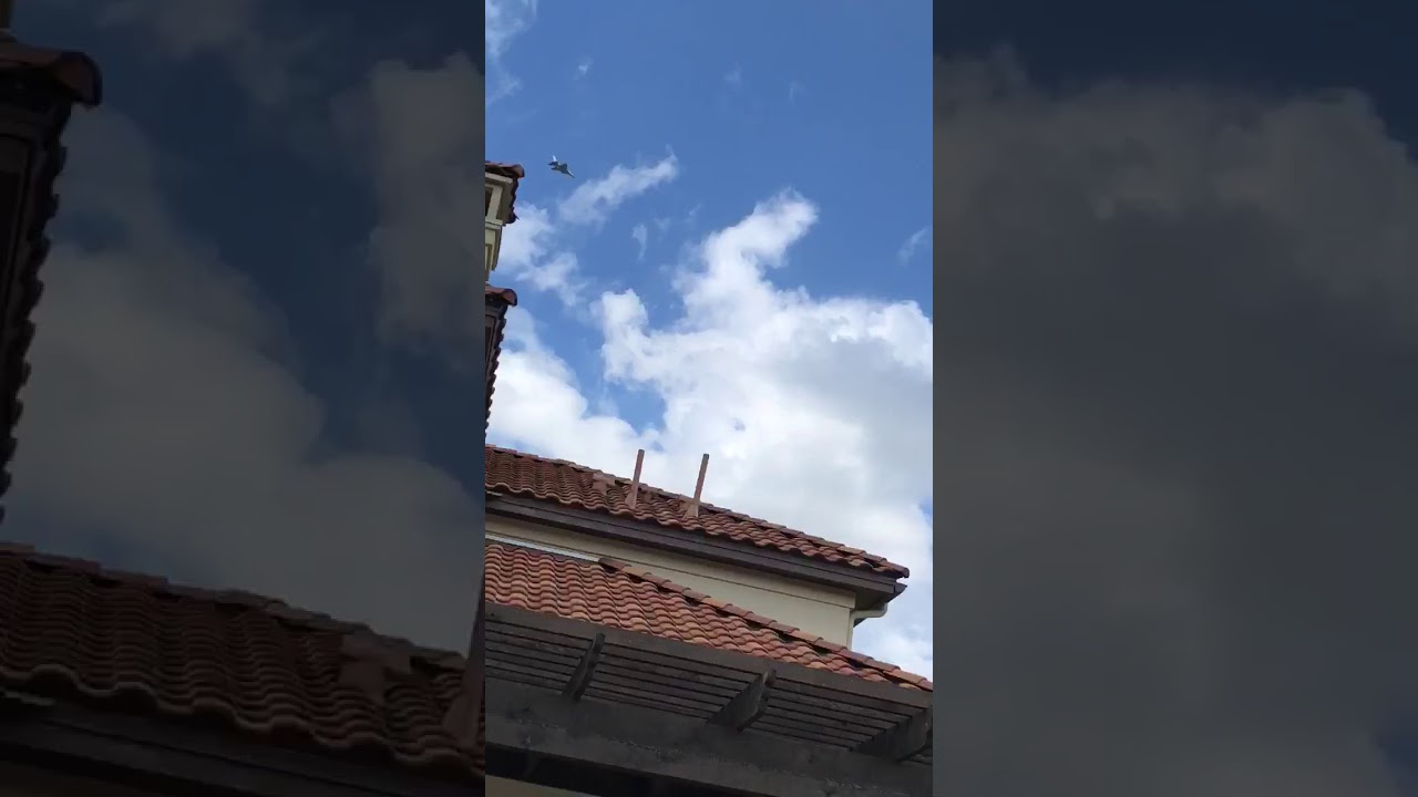 Thunderbirds fly over Austin area (5/13/20) - YouTube