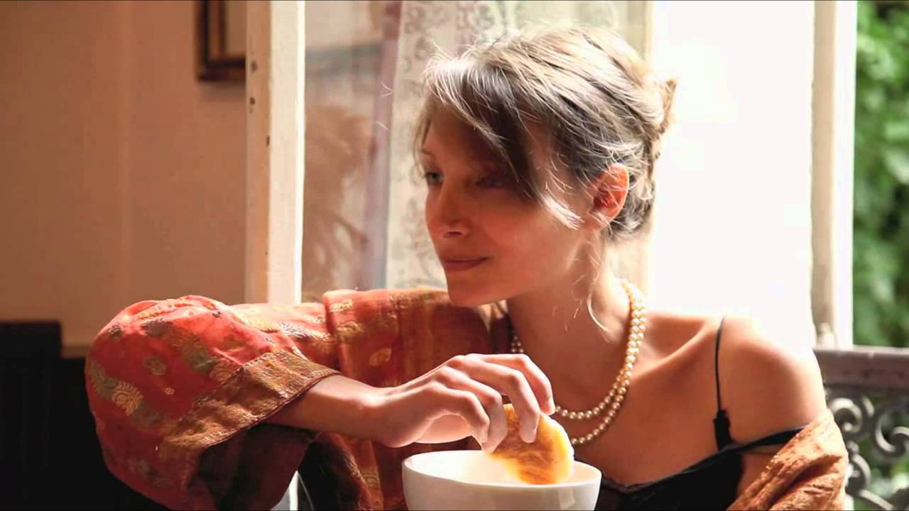 Julia Douny (Demo) - YouTube