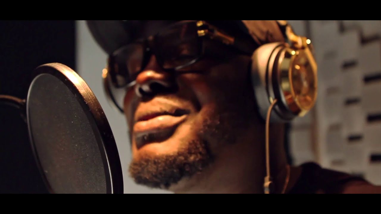 Billy Blue - That Bag Freestyle [In Studio Performance] - YouTube