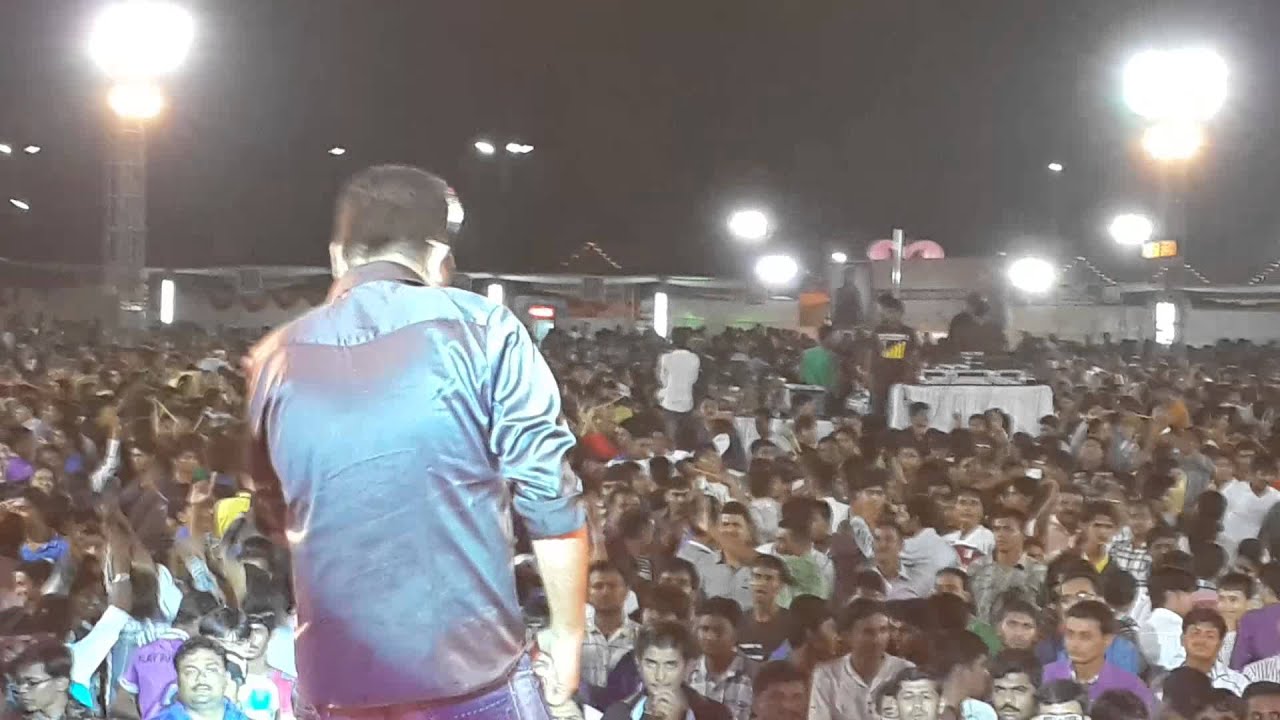 SINGER SARAL ROSHAN SANG TERI DEEWANI SONG IN GUJRAT BHUJ NAVRATRI ...
