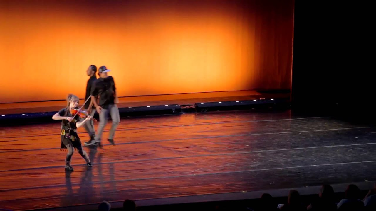 Epic Violin Dance Performance- Lindsey Stirling - YouTube