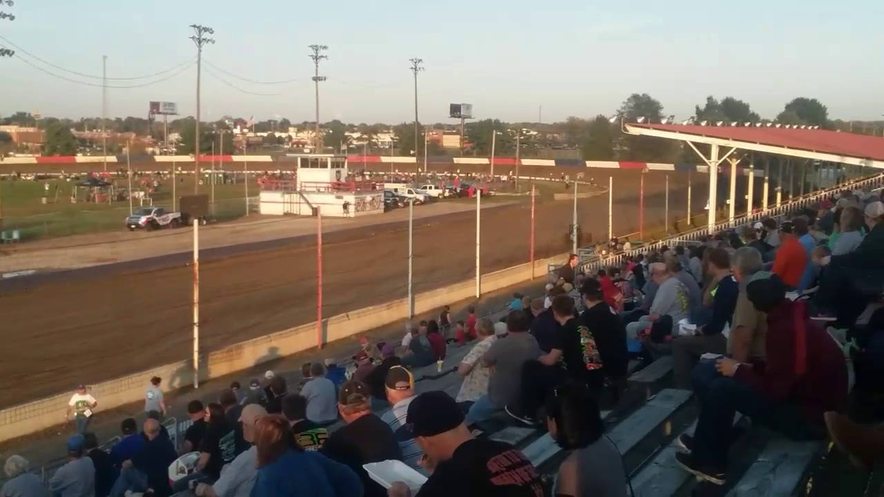 USAC Sprint Cars Qualifying Part 1/2 Terre Haute Action Track - YouTube