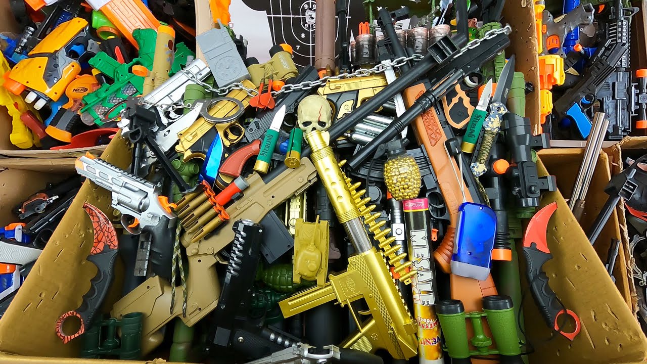 Toy Realistic Gold Plated Tec-9 Assassination Weapons, Box of Pistols ...