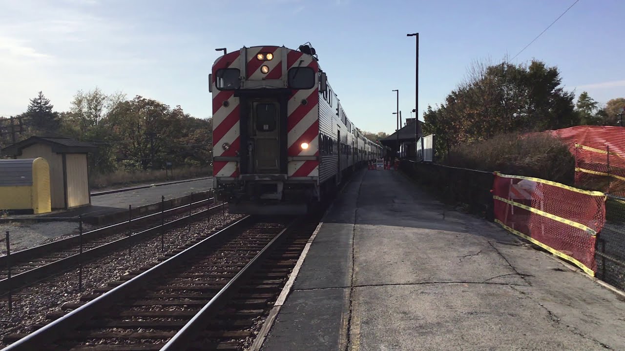 Metra 136 At River Forest - YouTube