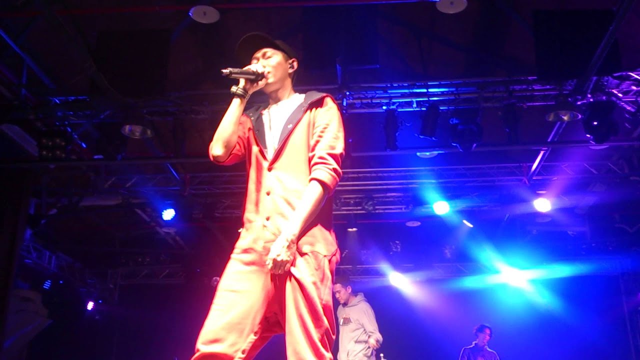 蛋堡 SOFT LIPA 關於小熊 顏社十年 大合繞 - YouTube