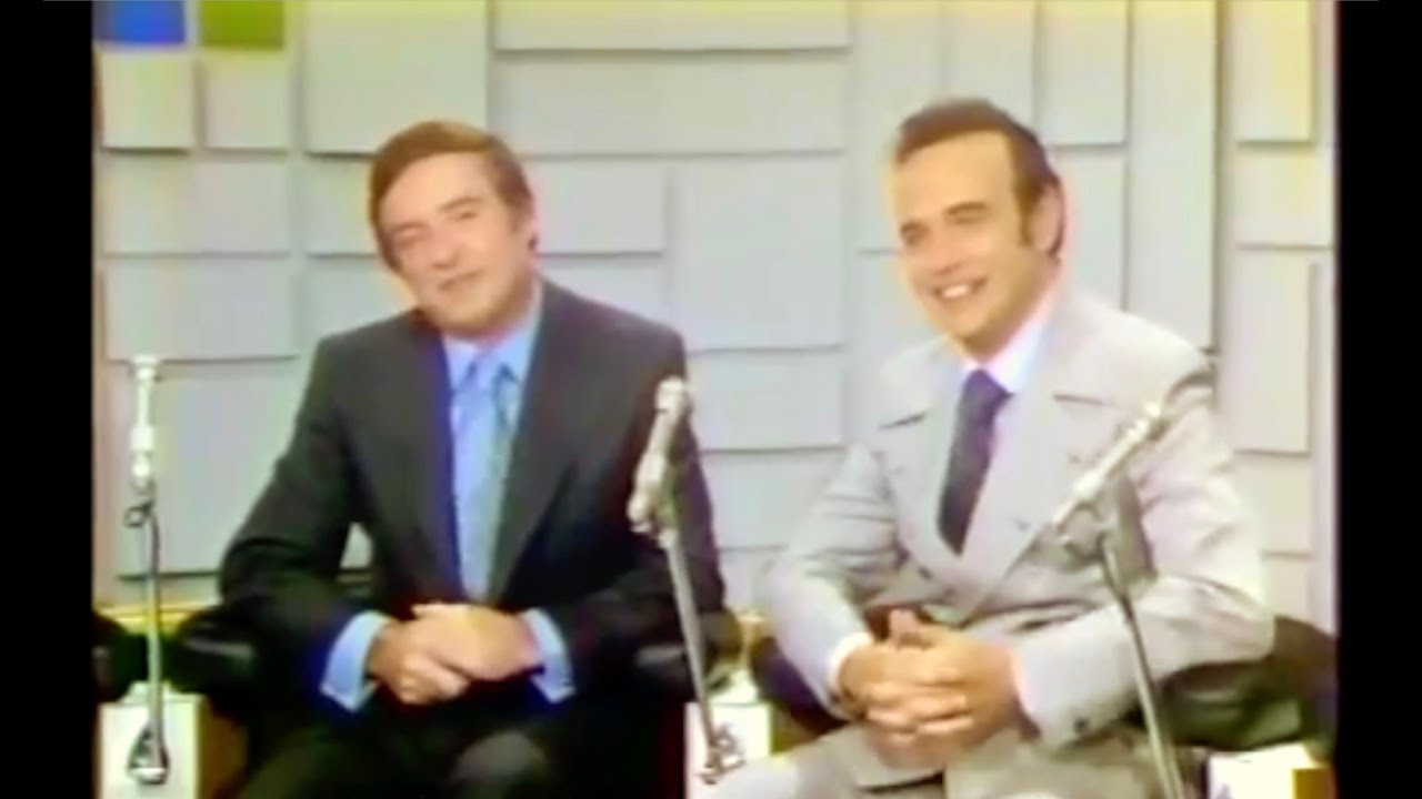 CO-HOST ON MIKE DOUGLAS SHOW 1970 - Roger Williams - YouTube