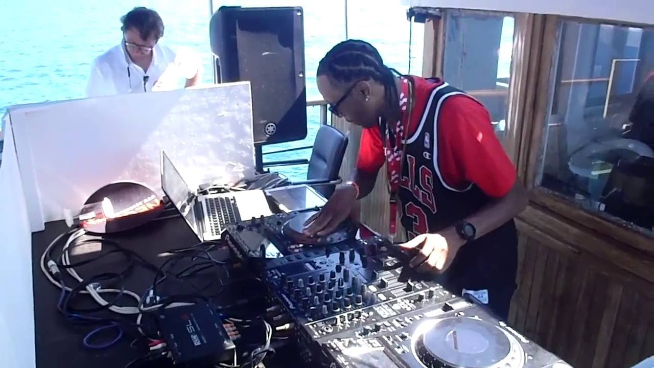 Dimensions 2016: DJ Spinn / Strom boat - YouTube