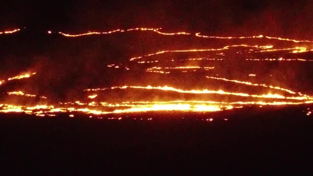 RAW VIDEO: A night view of the Elmo 2 fire - YouTube