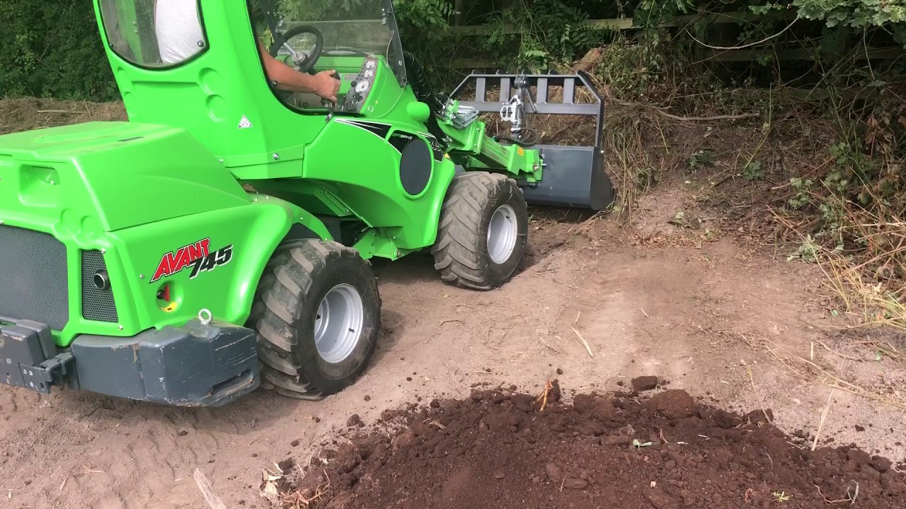 Avant 745 Wheeled Loader and Multi purpose grab - YouTube