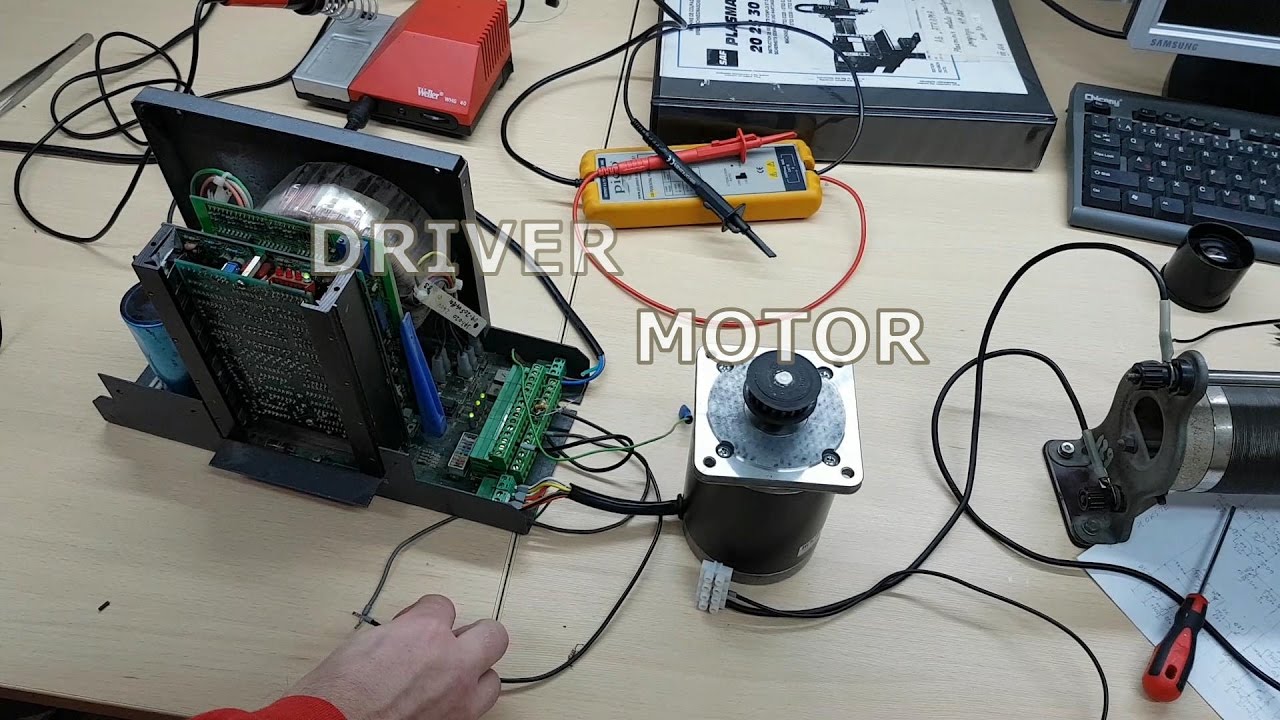 Test of stepping motor drive from DIGIPLAN - YouTube