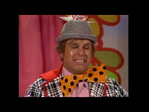 Uncle Al Tells The Story Of Hansel And Gretel | Rowan & Martin's Laugh ...