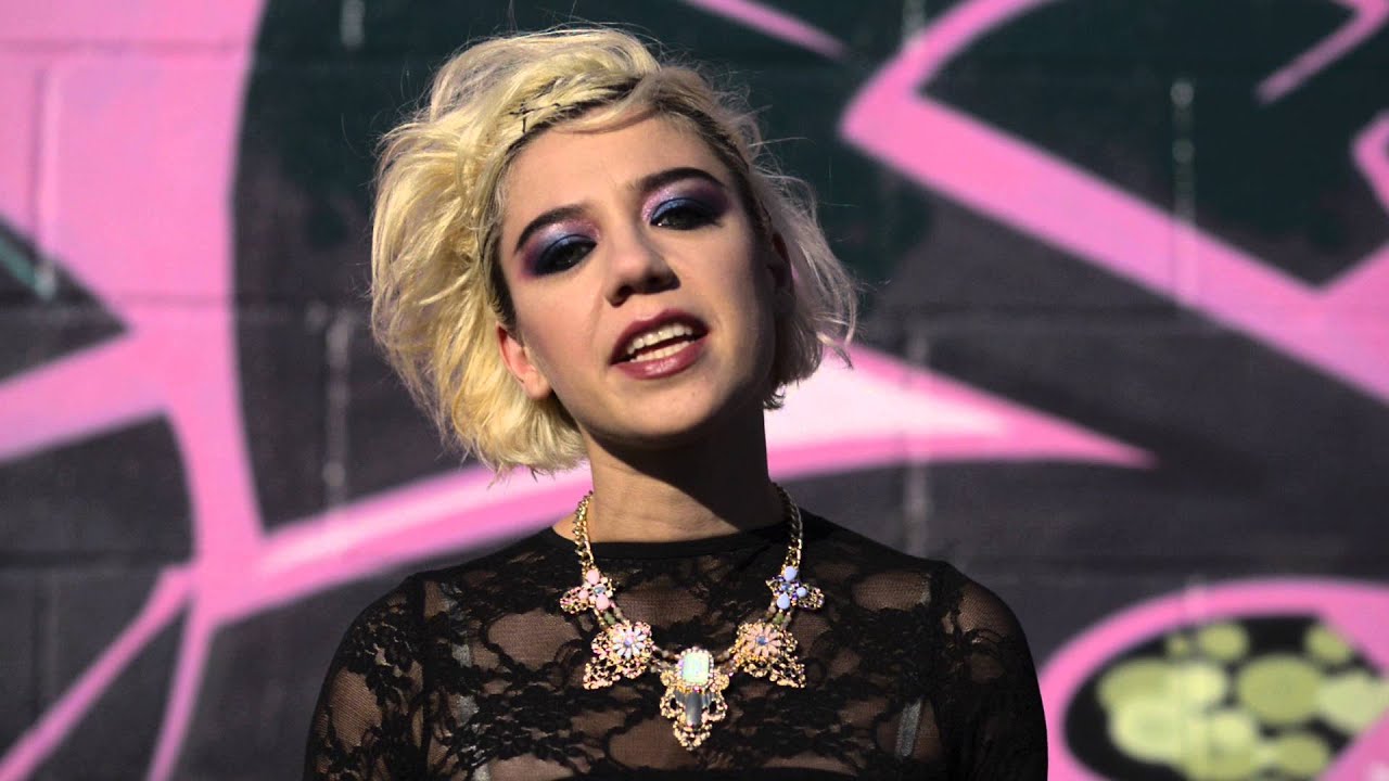 Lilly Wolf - Pop Dream | Videoclip - YouTube