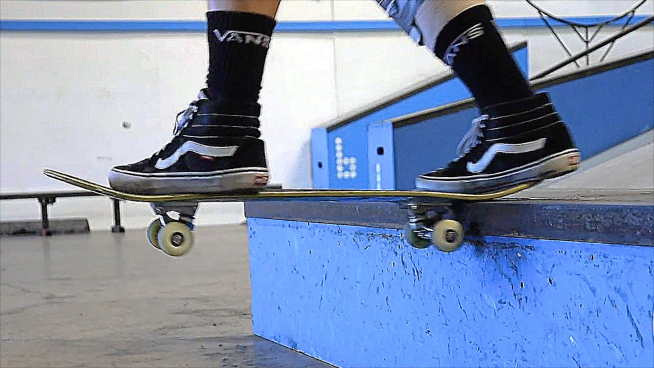 HOW TO BACK TAIL THE EASIEST WAY TUTORIAL - YouTube