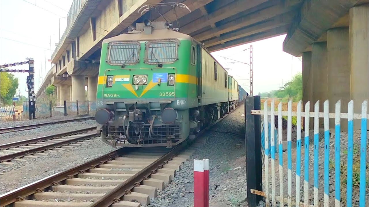 BEST ELECTRIC PERFECT MOVING FAST TRAIN'S AMEZING CAPTURE ...