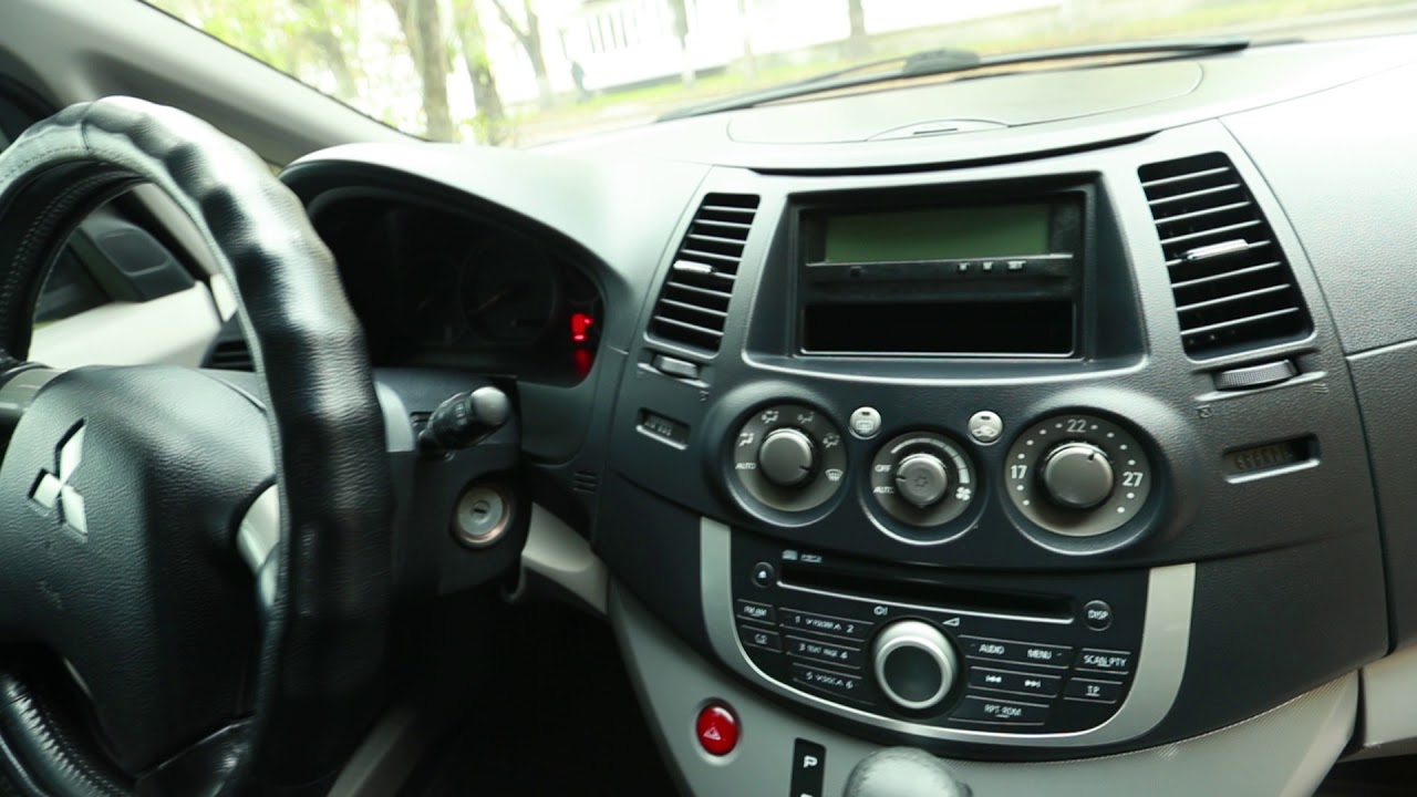 Mitsubishi Grandis 2009 - YouTube