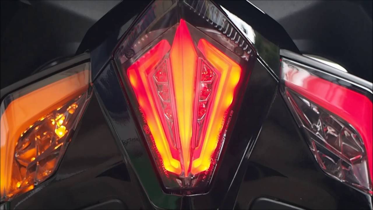 LEVEL 10 LED TAIL LIGHTS T MAX 530 - YouTube