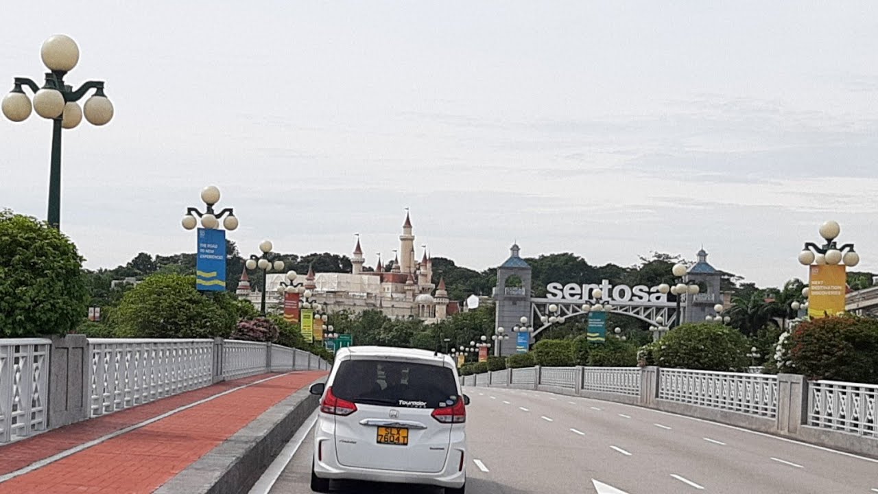 ENJOYABLE ROADTRIP FROM ORCHARD TO SENTOSA - YouTube
