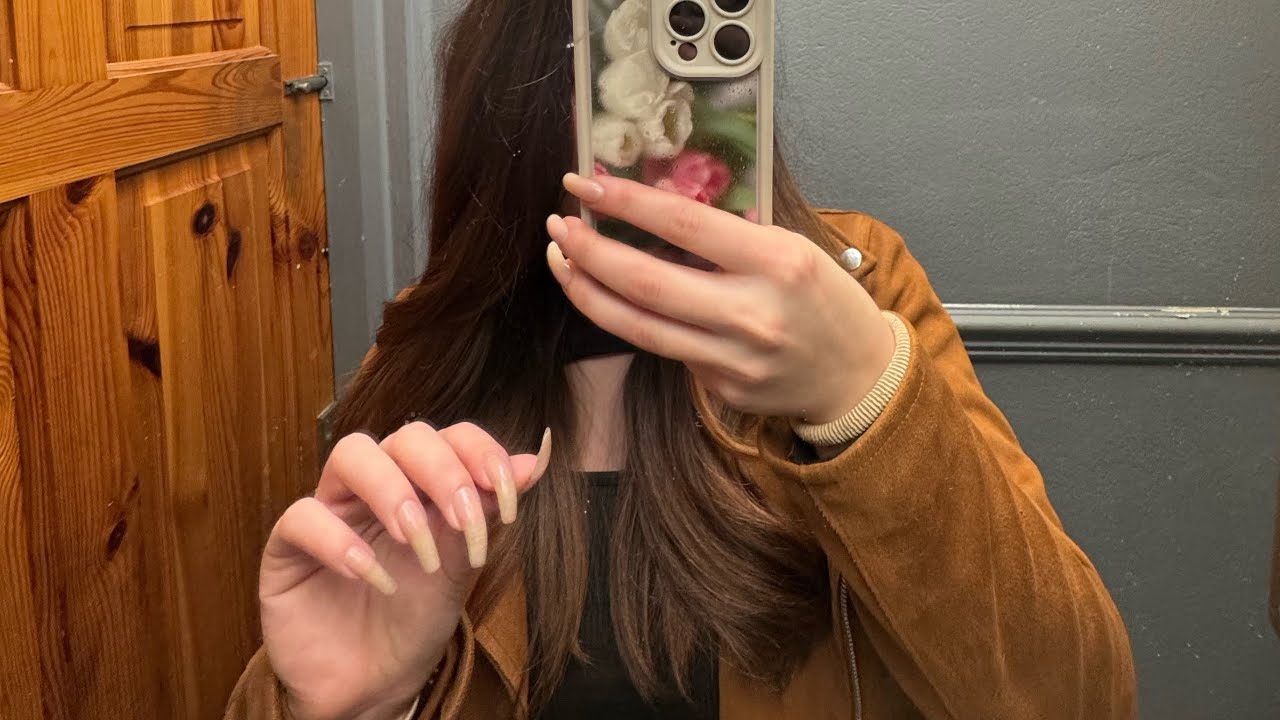 ASMR 1 min Tapping on Mirror 🪞 & Very Long NATURAL NAILS - YouTube