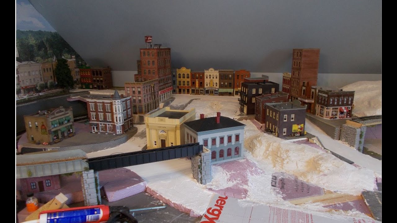 O-scale town progress slideshow - YouTube