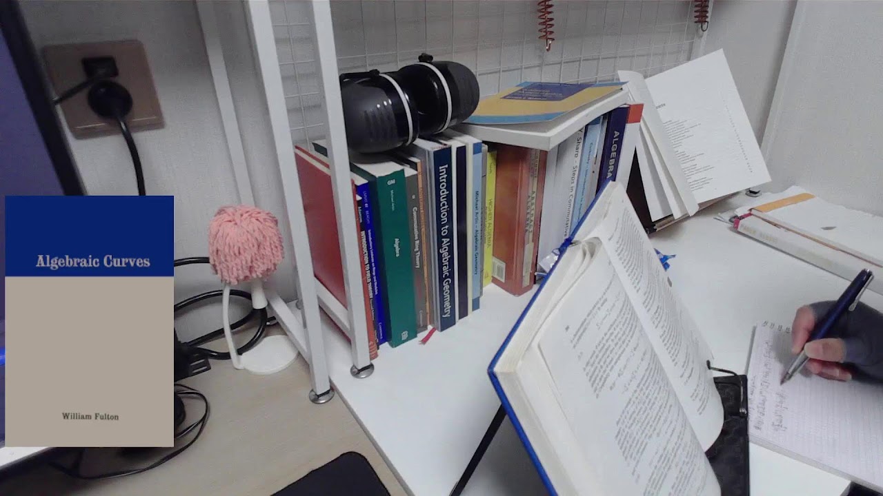 FULTON'S ALGEBRAIC CURVES - YouTube