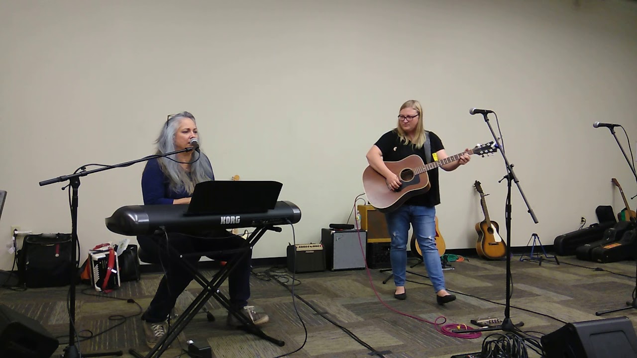 Beth McKee & Amy Robbins - Swamp Sistas - HD Video - 2019 - YouTube