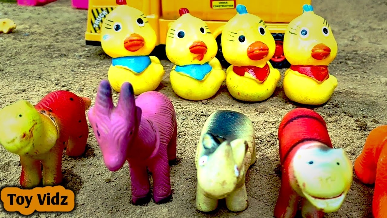 Toys in the Mud | Wash muddy Animal Toys | Gadi wala cartoon | Toy for ...