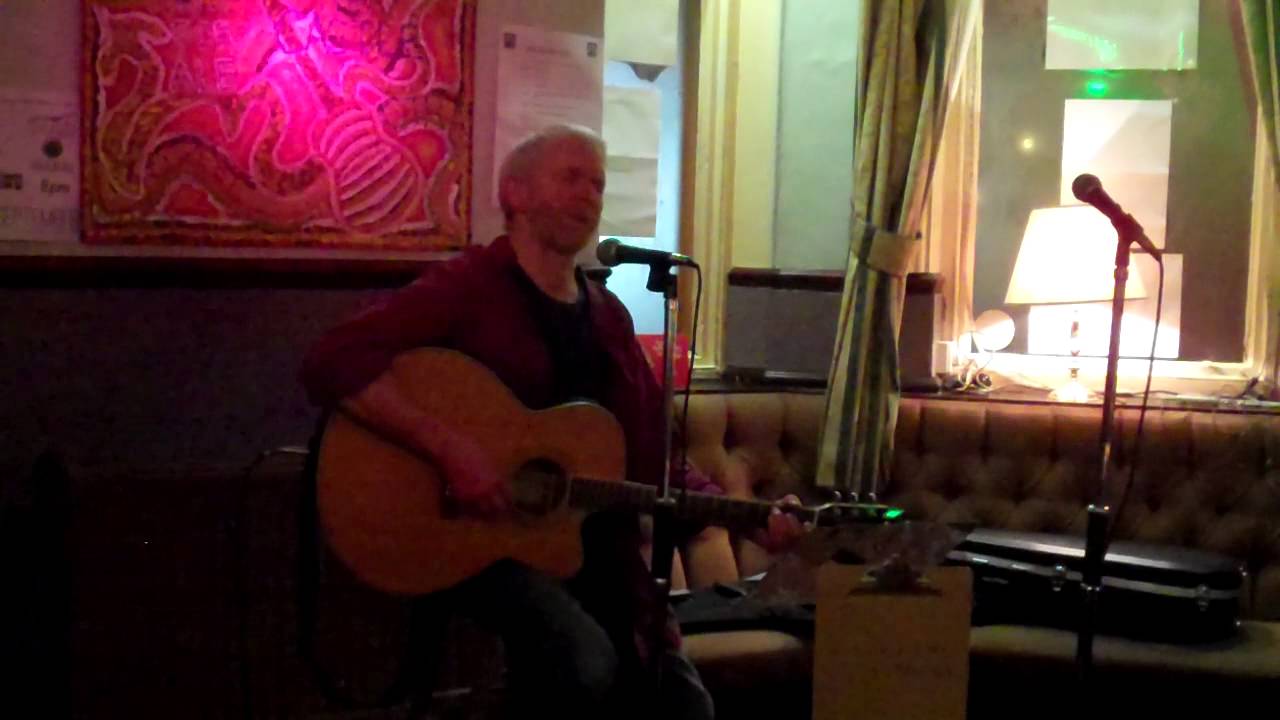 Nigel Hoyle at The Castle, Bradford - YouTube