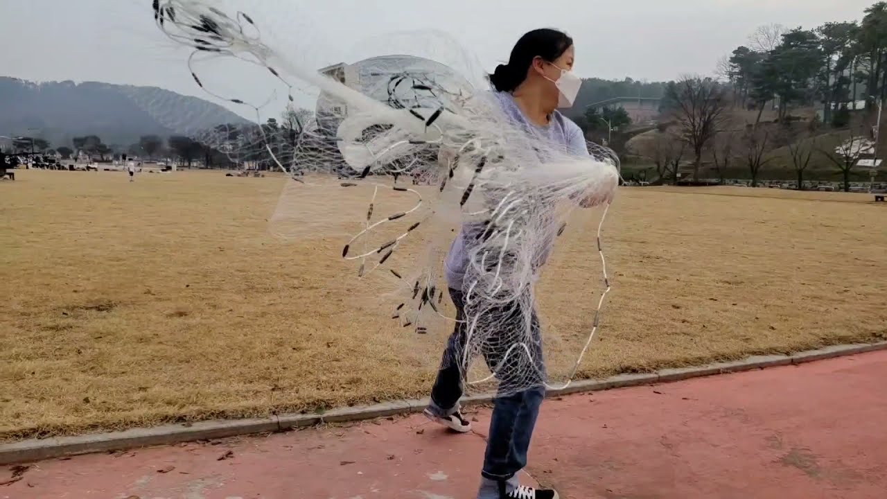 cast net throwing practices - YouTube