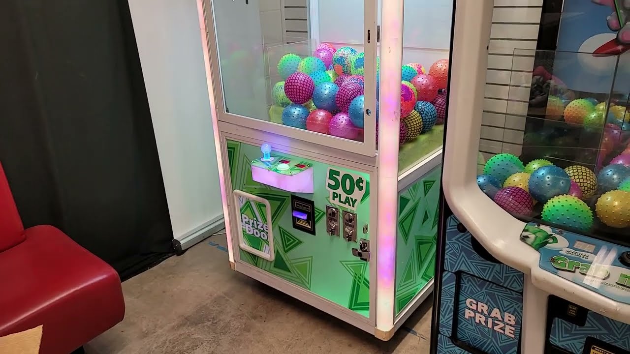 Play to Win Claw Machine October Arcade Auction at BidderBros.com - YouTube