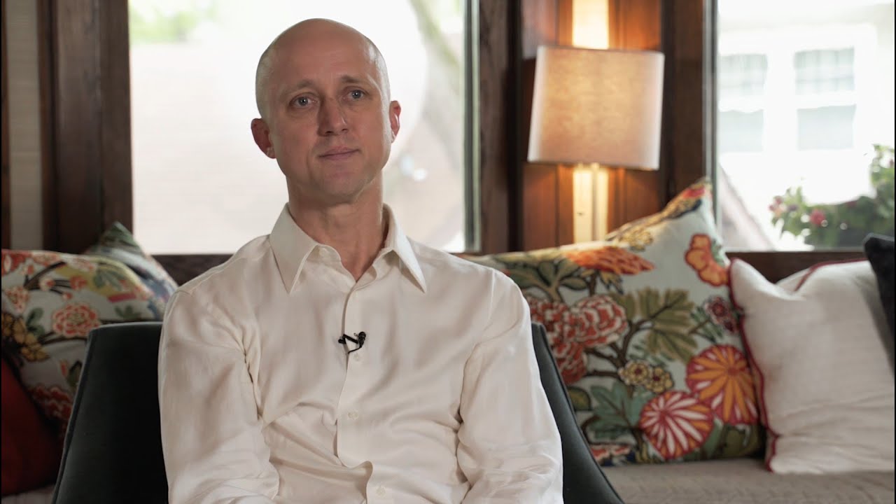 Dr. Sean Elliott - YouTube