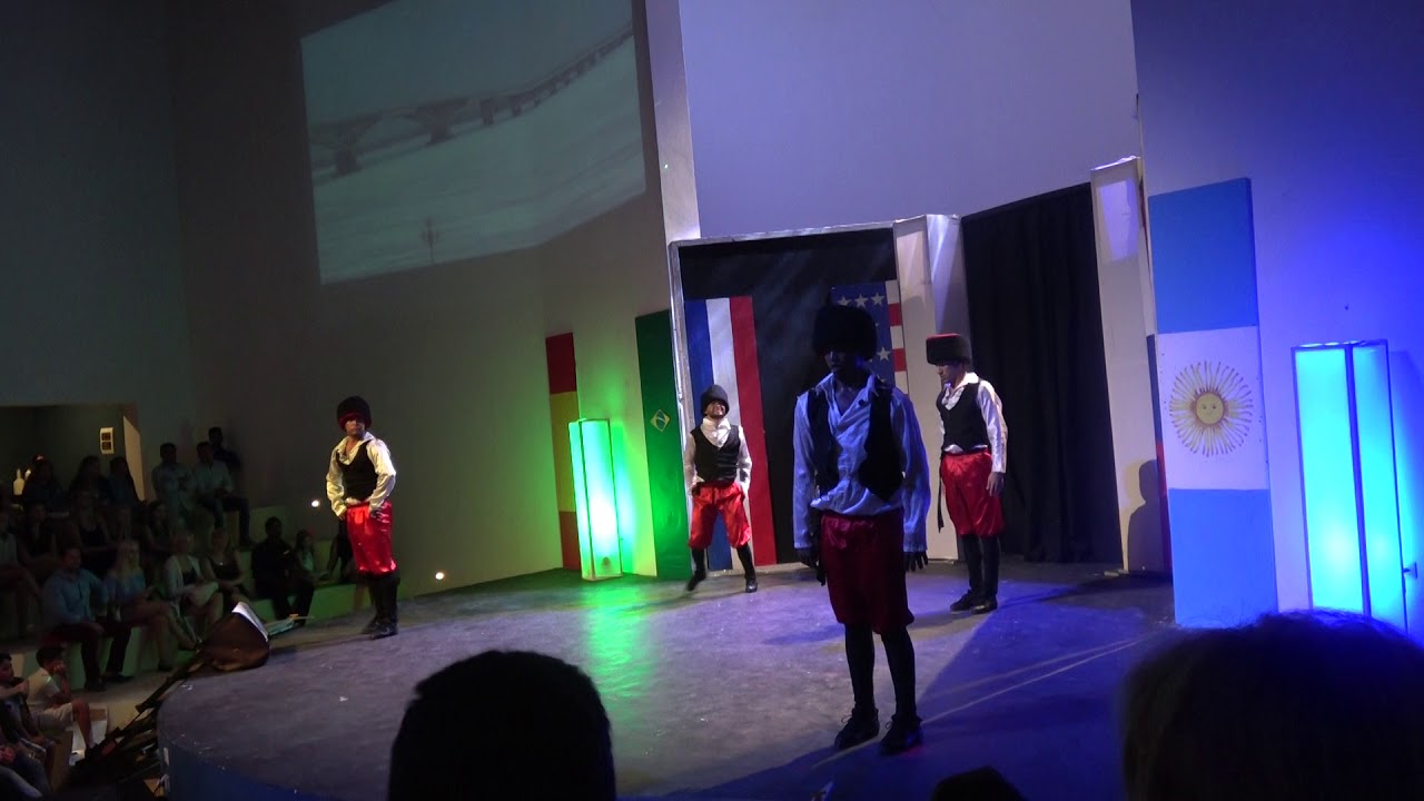 #Russian #folkdance: #Kazachok at #DreamsDominicus - YouTube