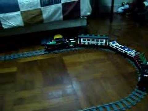 LEGO 10173 (Motorized Holiday Train) - YouTube